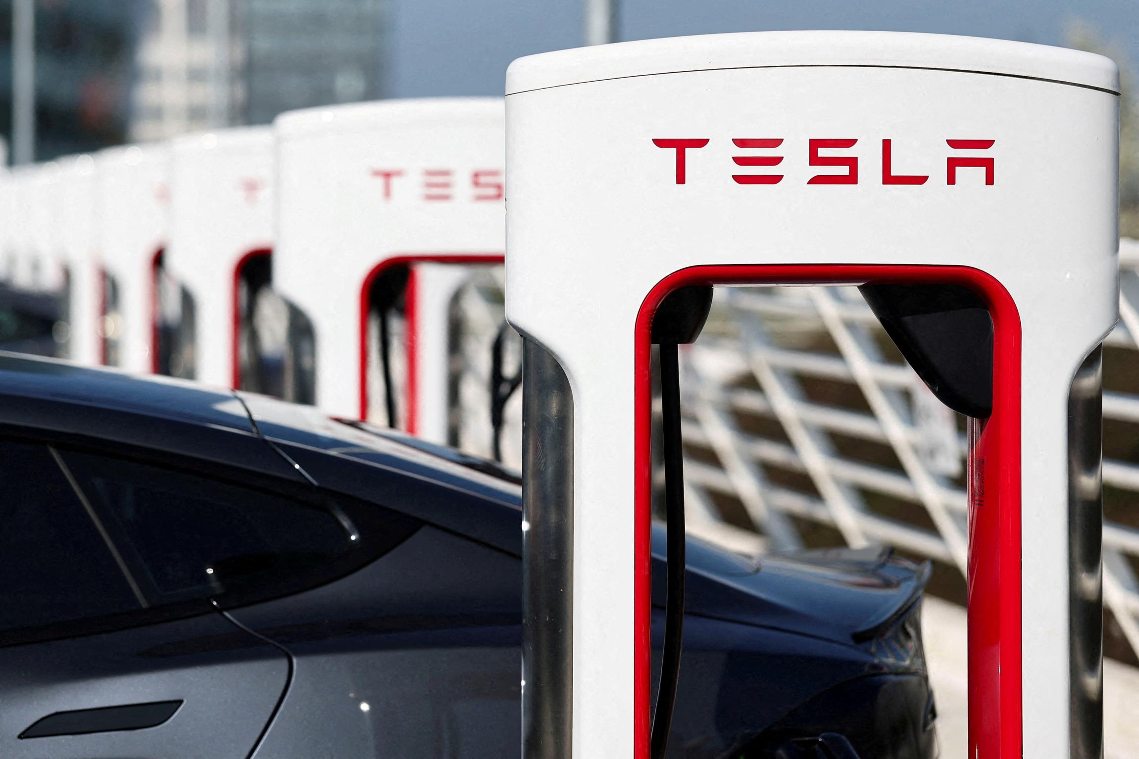 French Tesla customers sue over brand becoming 'extreme right'