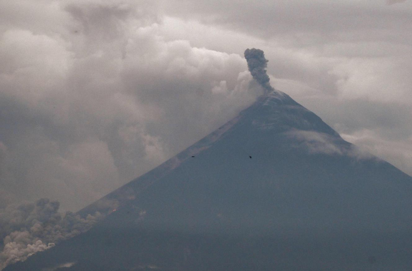 Hundreds evacuated as Guatemalan volcano erupts