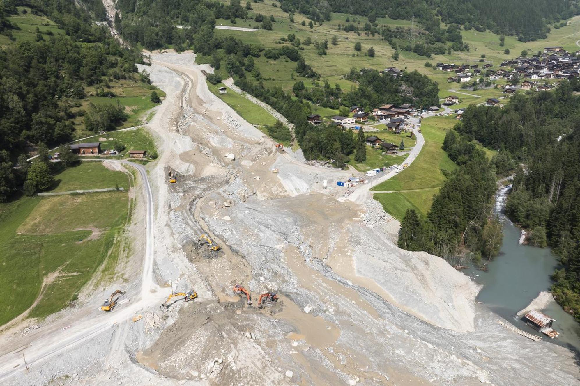 Les laves torrentielles, ces immenses coulées d’eau, de terre et de ...