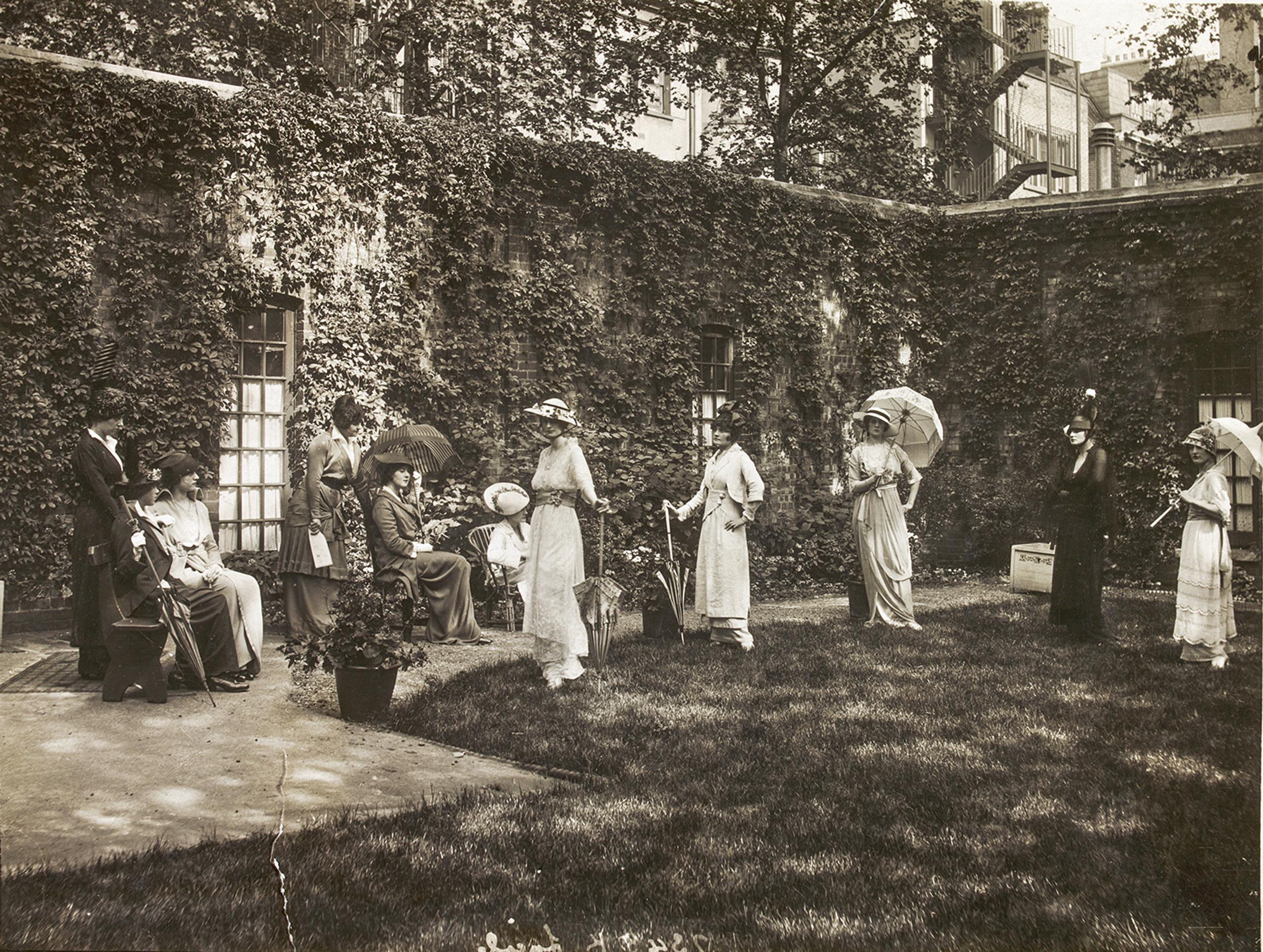 Lucy Duff Gordon, a free-spirited couturière erased by history