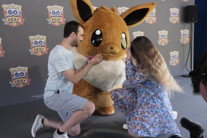 When a giant Pikachu drops into a French formal garden at a 'Pokémon Go ...