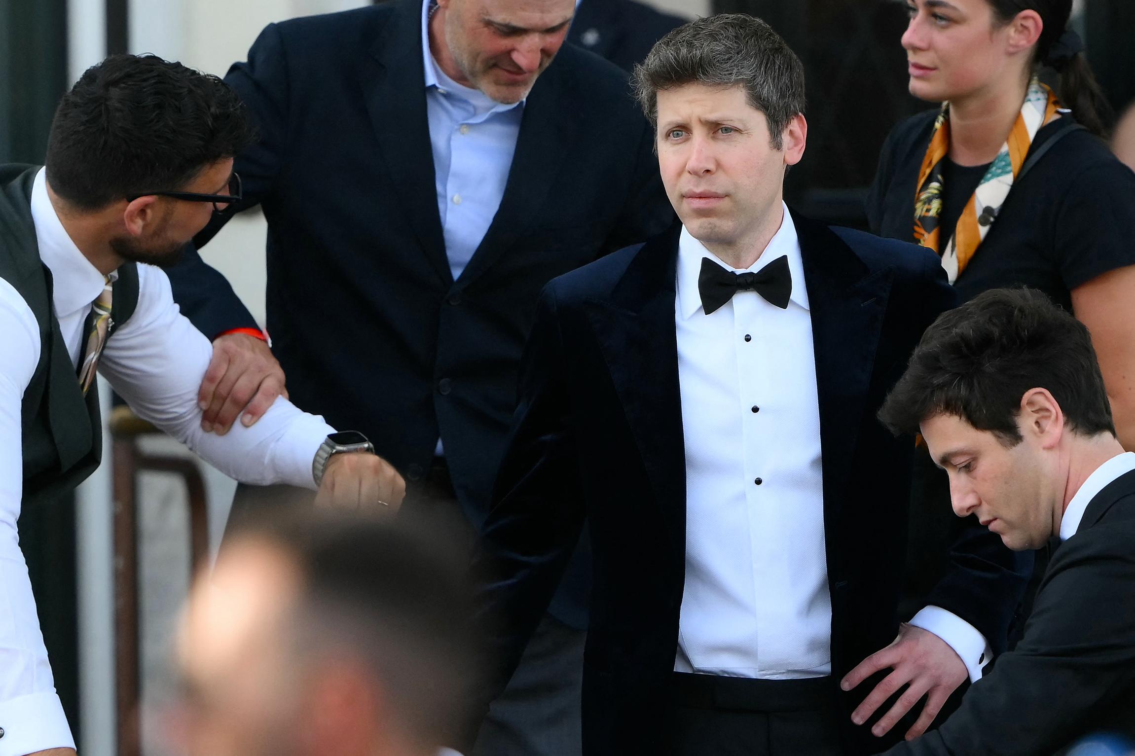 Intelligence artificielle : les échanges aigres-doux entre Sam Altman ...