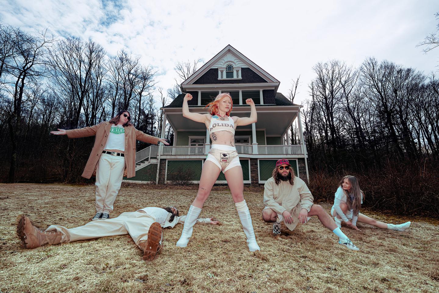 Rhian Teasdale, chanteuse du groupe Wet Leg : « Mes textes expriment ...