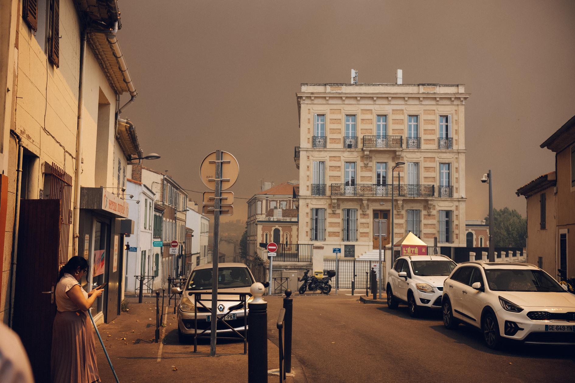 Fire in Marseille: Massive blaze at city's doorstep causes damage and ...