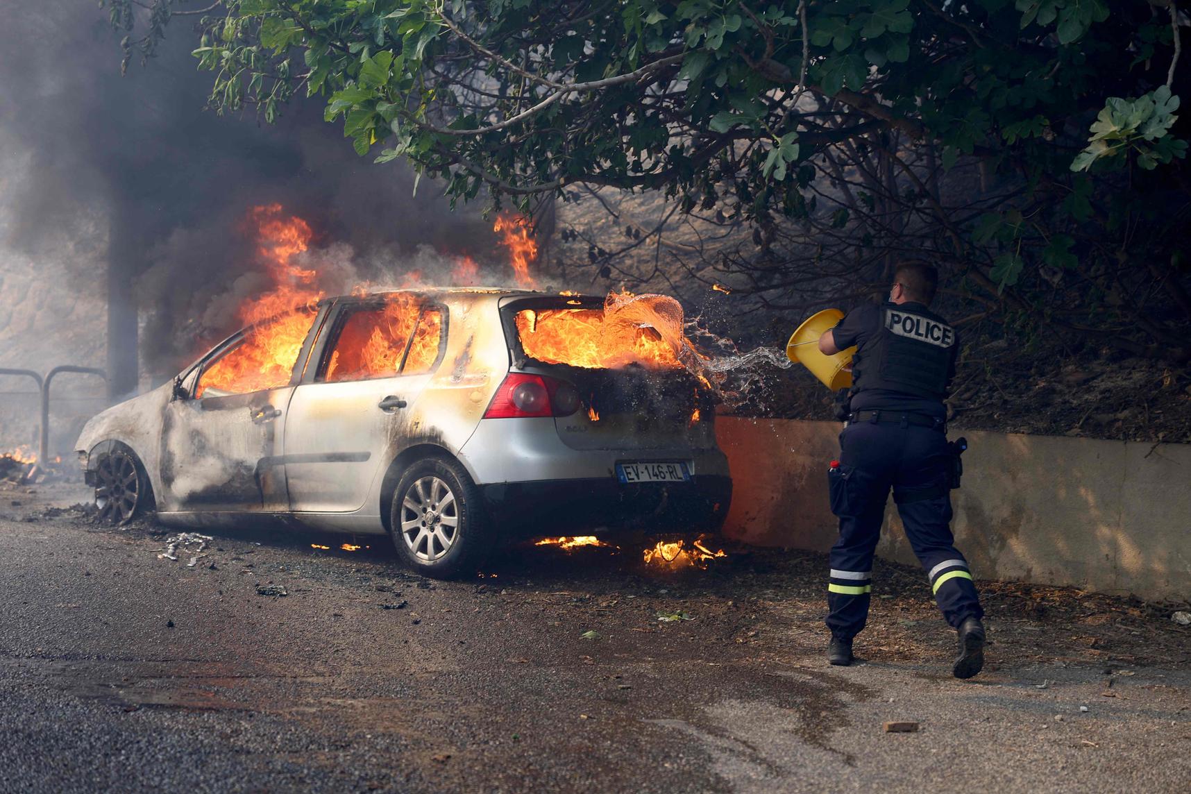 Fire in Marseille: Massive blaze at city's doorstep causes damage and ...