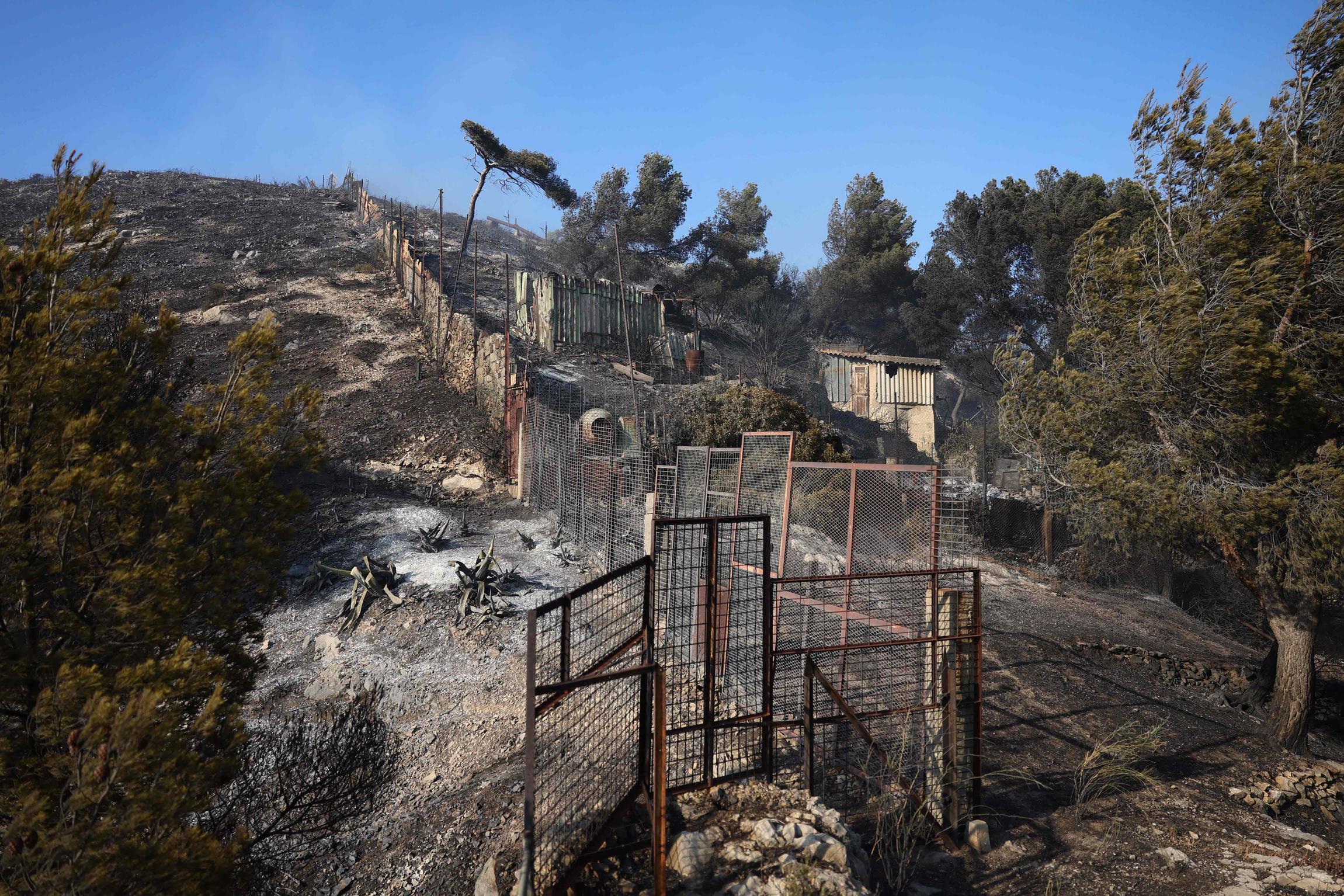 Fire in Marseille: Massive blaze at city's doorstep causes damage and ...