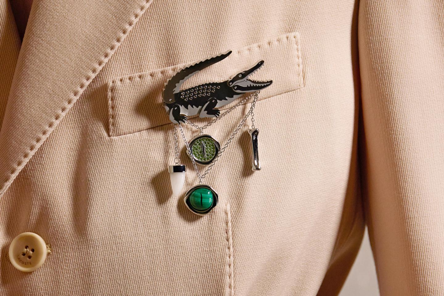 La broche, bête de mode