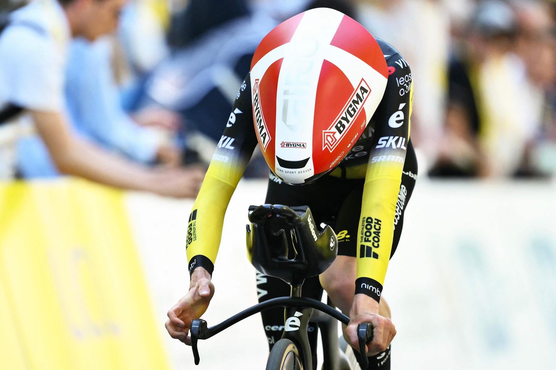 Tour de France 2025 : Remco Evenepoel remporte le contre-la-montre, Tadej Pogacar déjà maillot ...