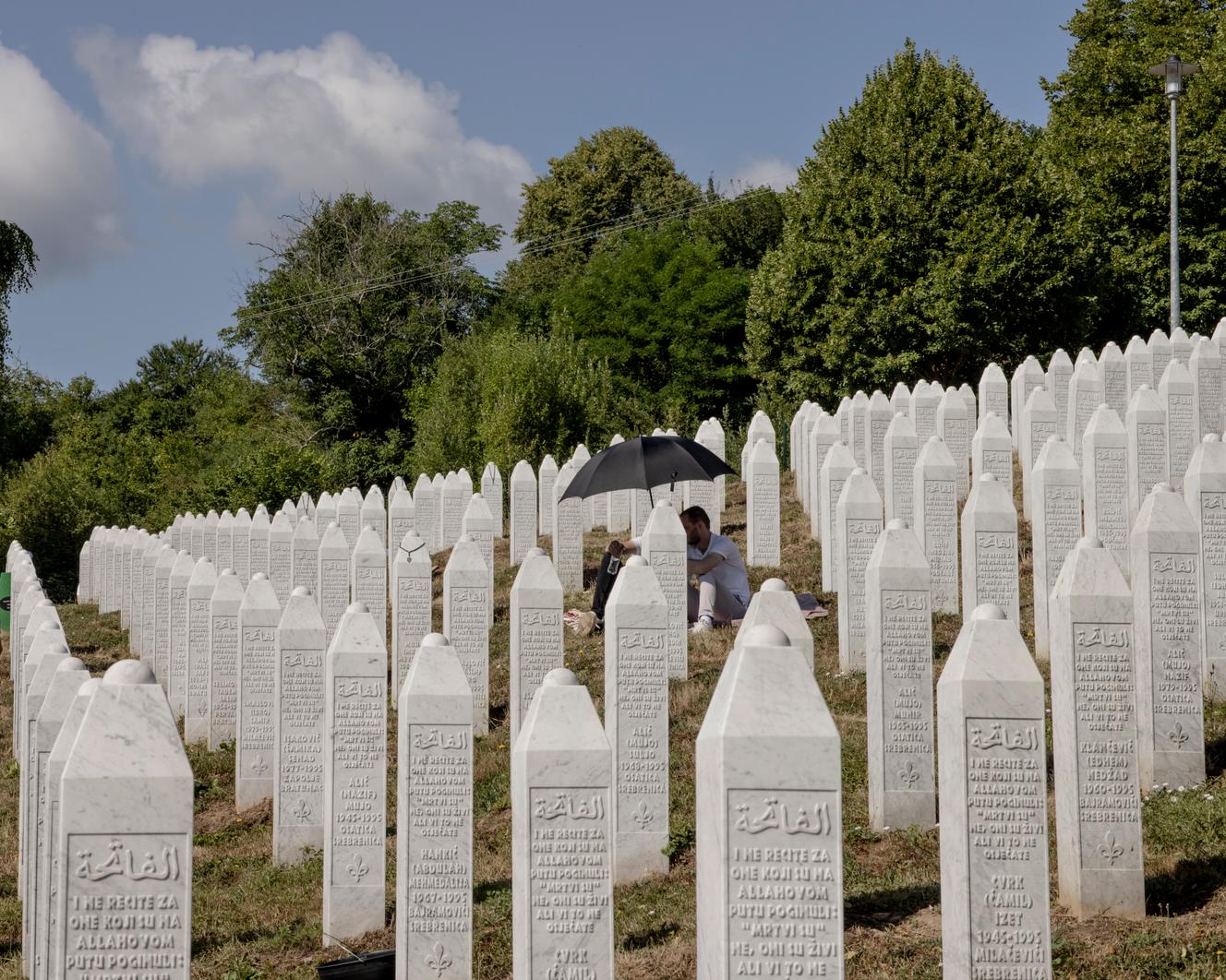 Génocide de Srebrenica : trente ans après, des milliers de personnes ...