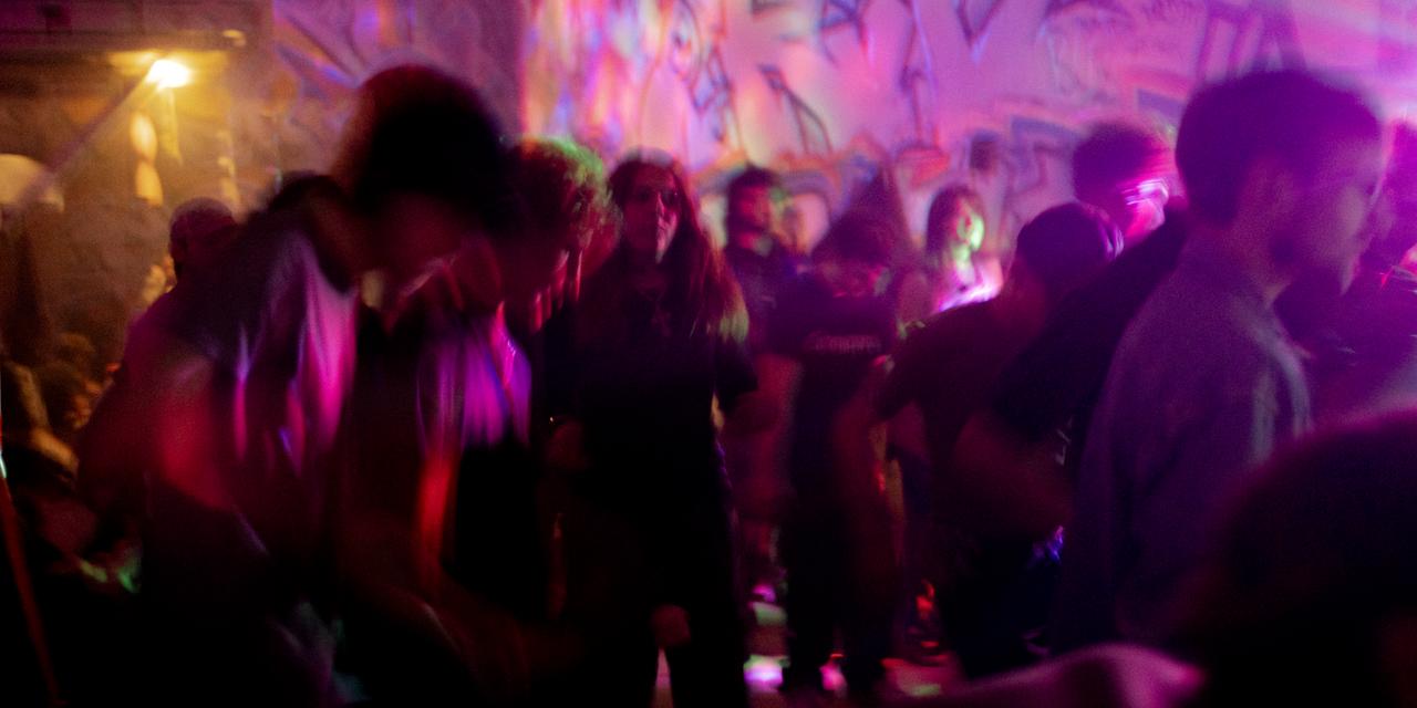 Les free-parties, des soirées autogérées « extrêmement politiques ...