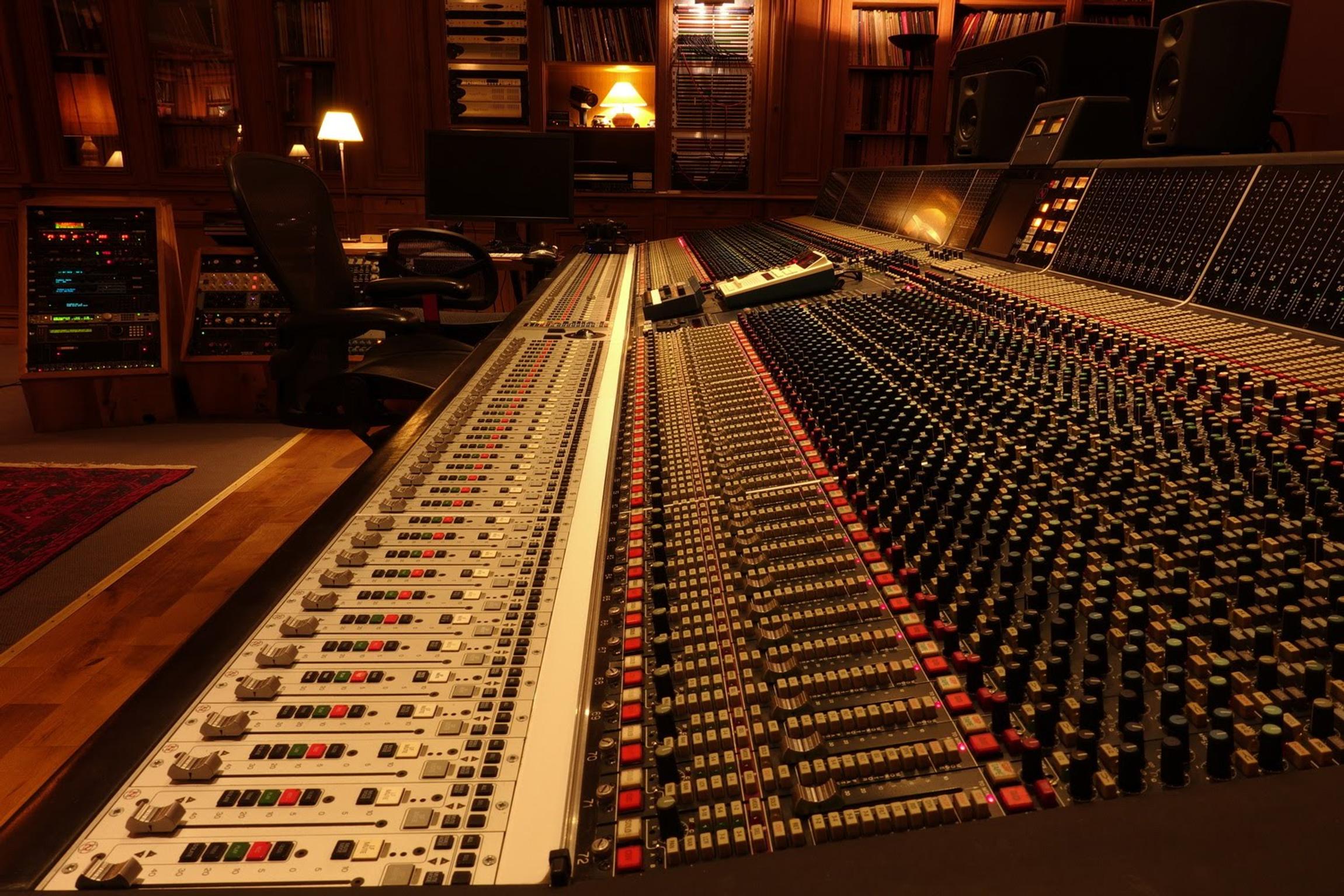 A Saint-Rémy-de-Provence, La Fabrique, une « résidence » pour légendes ...