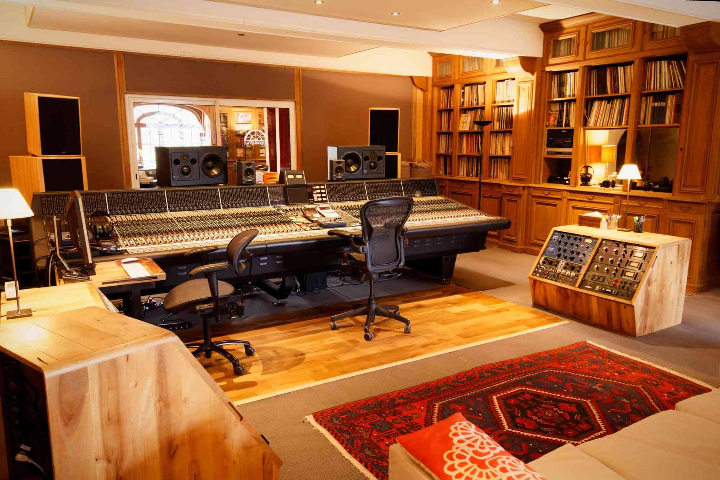 A Saint-Rémy-de-Provence, La Fabrique, une « résidence » pour légendes du rock ou nouvelles ...