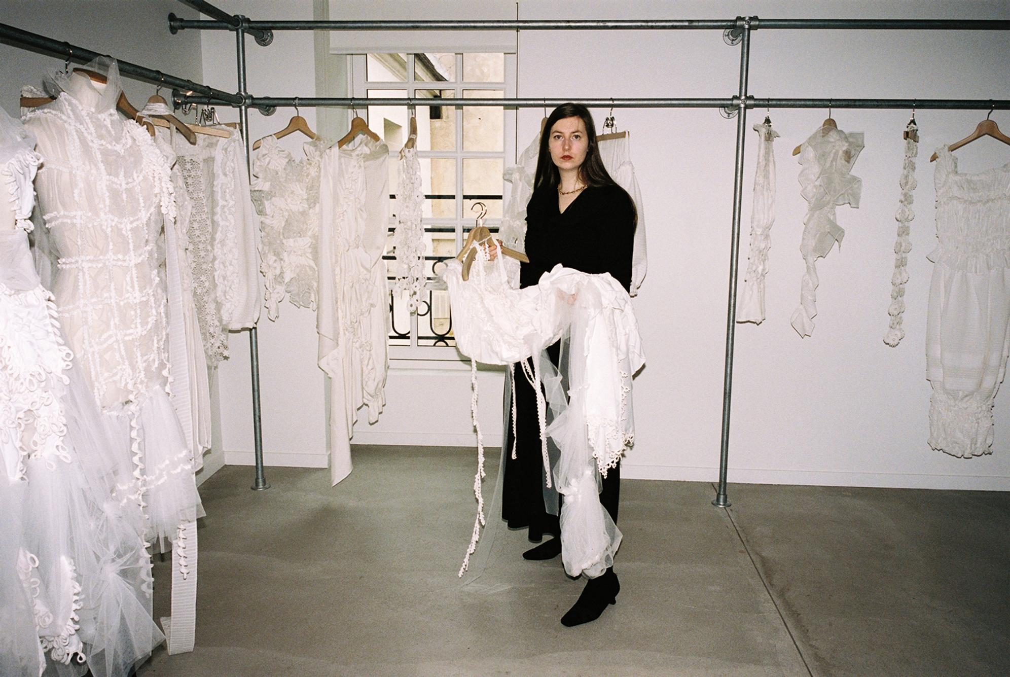 La créatrice de mode Róisín Pierce, le temps de l’innocence