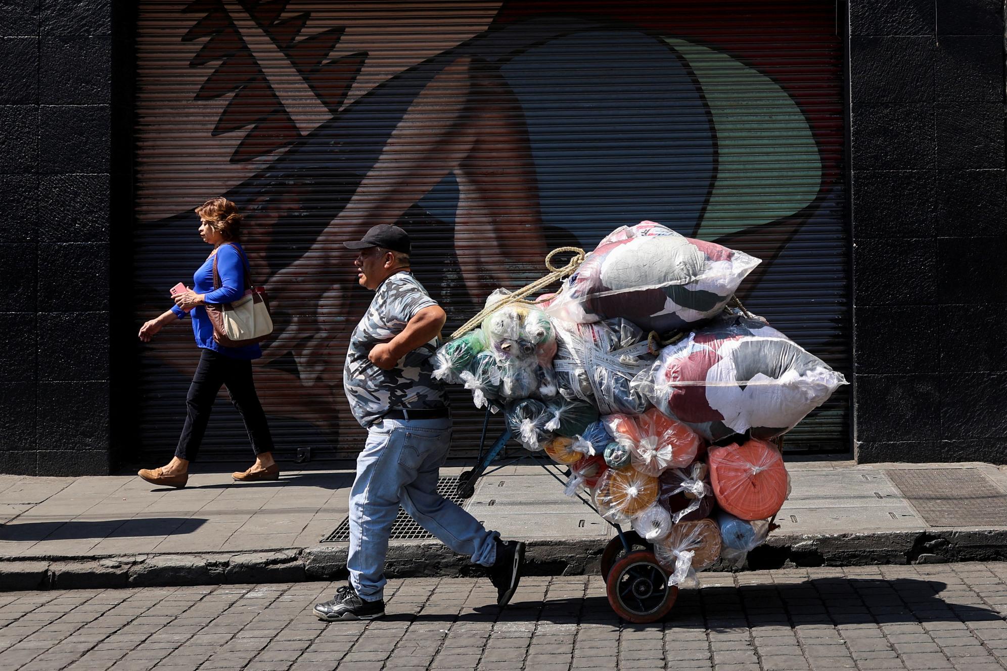 Mexico records a historic drop in poverty