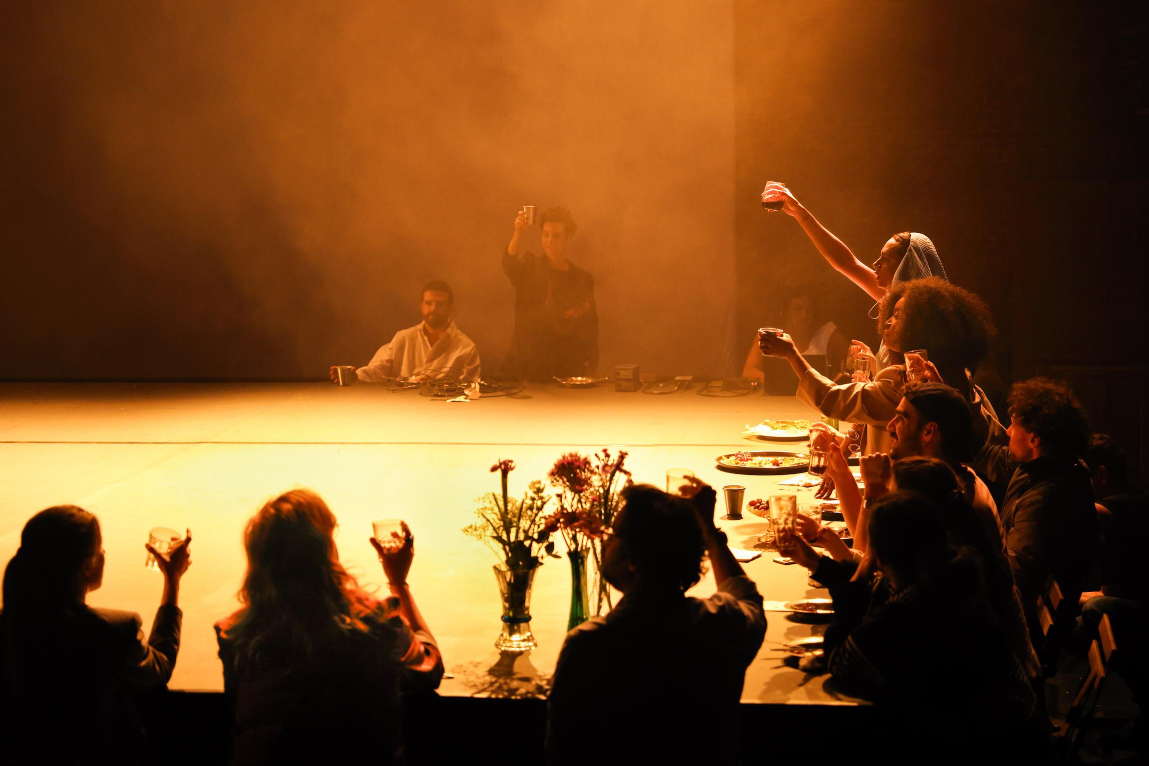 A la Maison des métallos, à Paris, « The Last Supper » assaisonne le ...