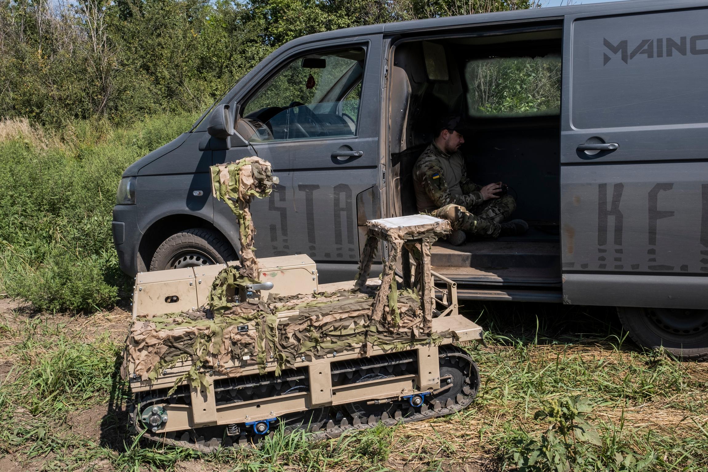 Guerre en Ukraine : face aux drones, l’essor des robots terrestres pour remédier au manque d ...