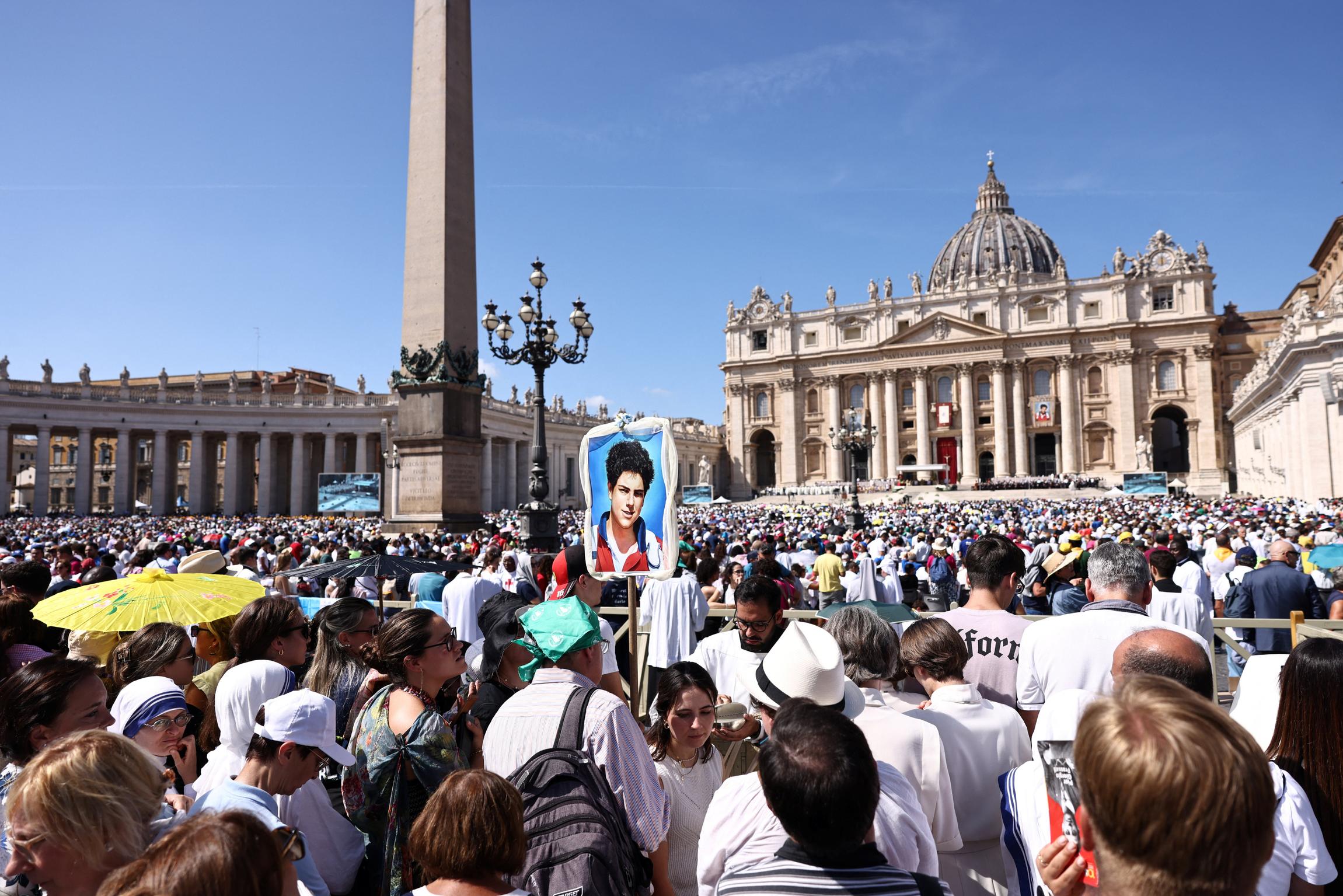 Pope declares 'God's influencer' first millennial saint