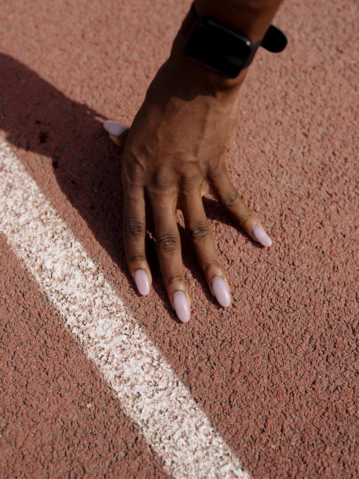 La longue course de Halba Diouf, sprinteuse transgenre