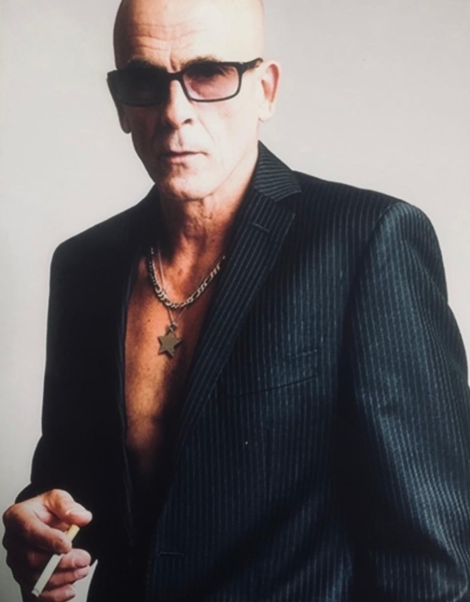 Emmanuel Karsen, voix française de Sean Penn et Brad Pitt, est mort à ...