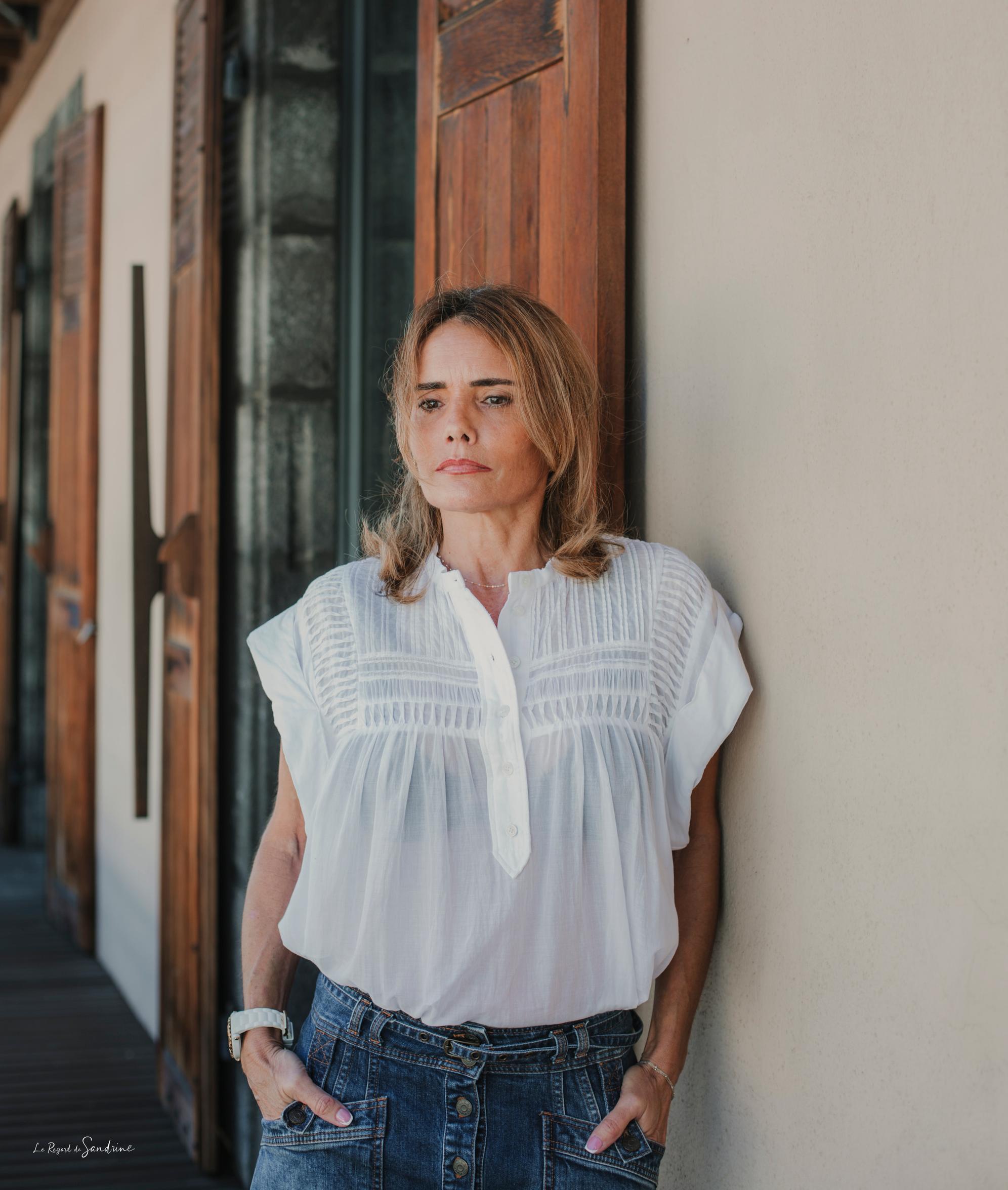 Anne Deneuchatel, arnaquée par le « faux Brad Pitt » : « Il a appuyé ...