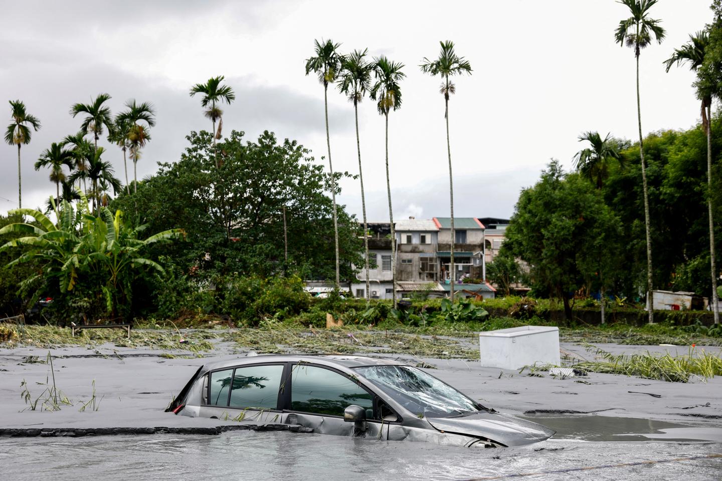 Super Typhoon Ragasa leaves at least 17 killed in Taiwan, makes ...