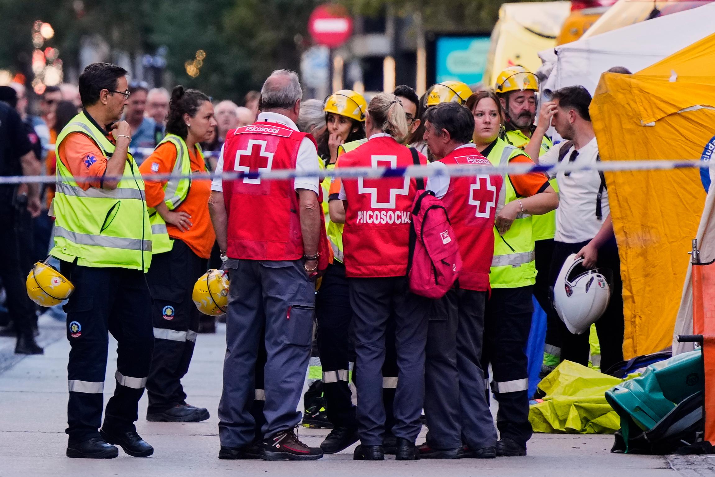 Madrid building collapse leaves two dead and two missing