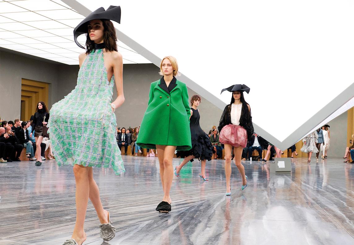 Retour sur la fashion week de Paris et la fin d’une saison qui aura ...