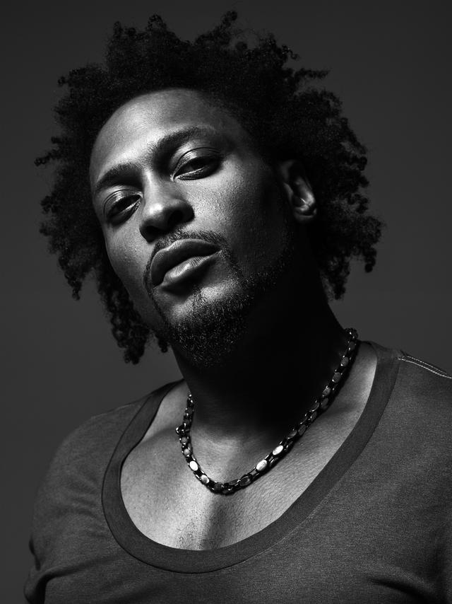 D’Angelo, figure élusive du mouvement néo-soul et auteur de « Brown ...