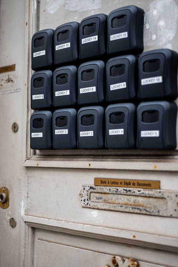 Le modèle de tourisme d’Airbnb a métamorphosé certaines villes en ...