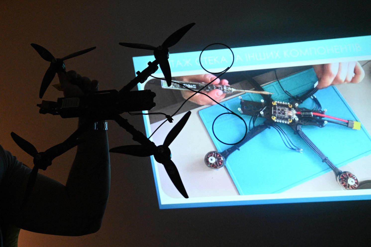 Guerre en Ukraine : les travaux pour rétablir l’alimentation électrique ...