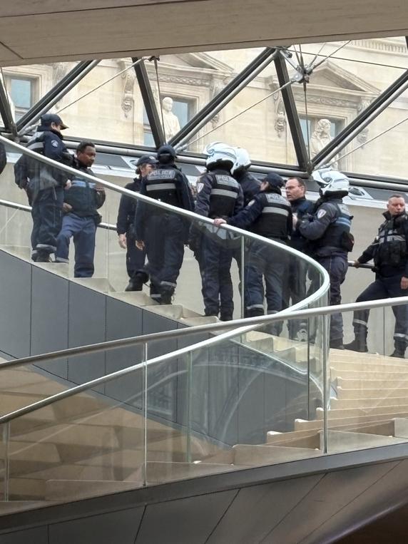 Spectacular Louvre heist highlights security flaws at world's largest ...