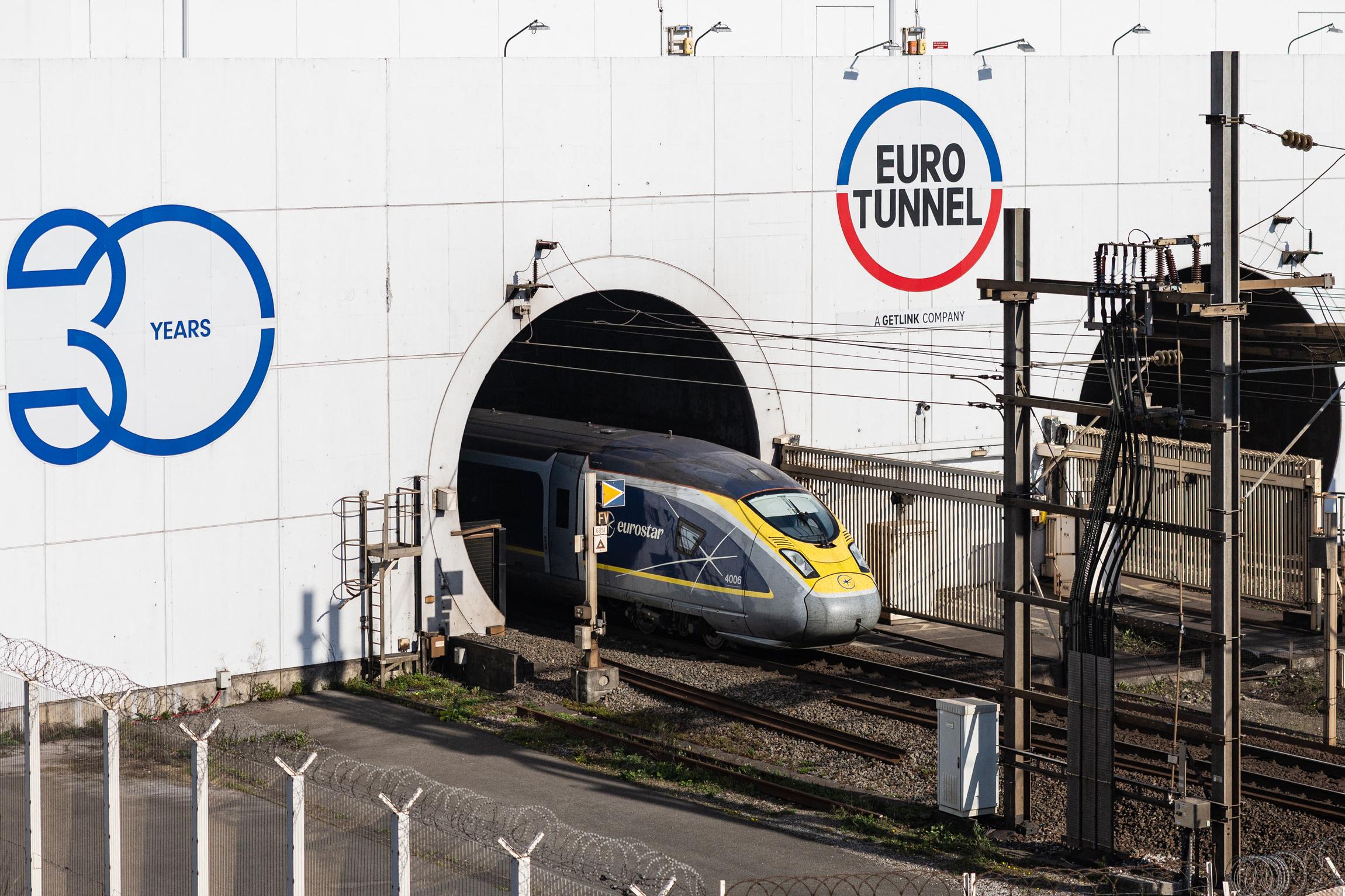 Eurostar orders 50 trains from Alstom to expand into northern Europe