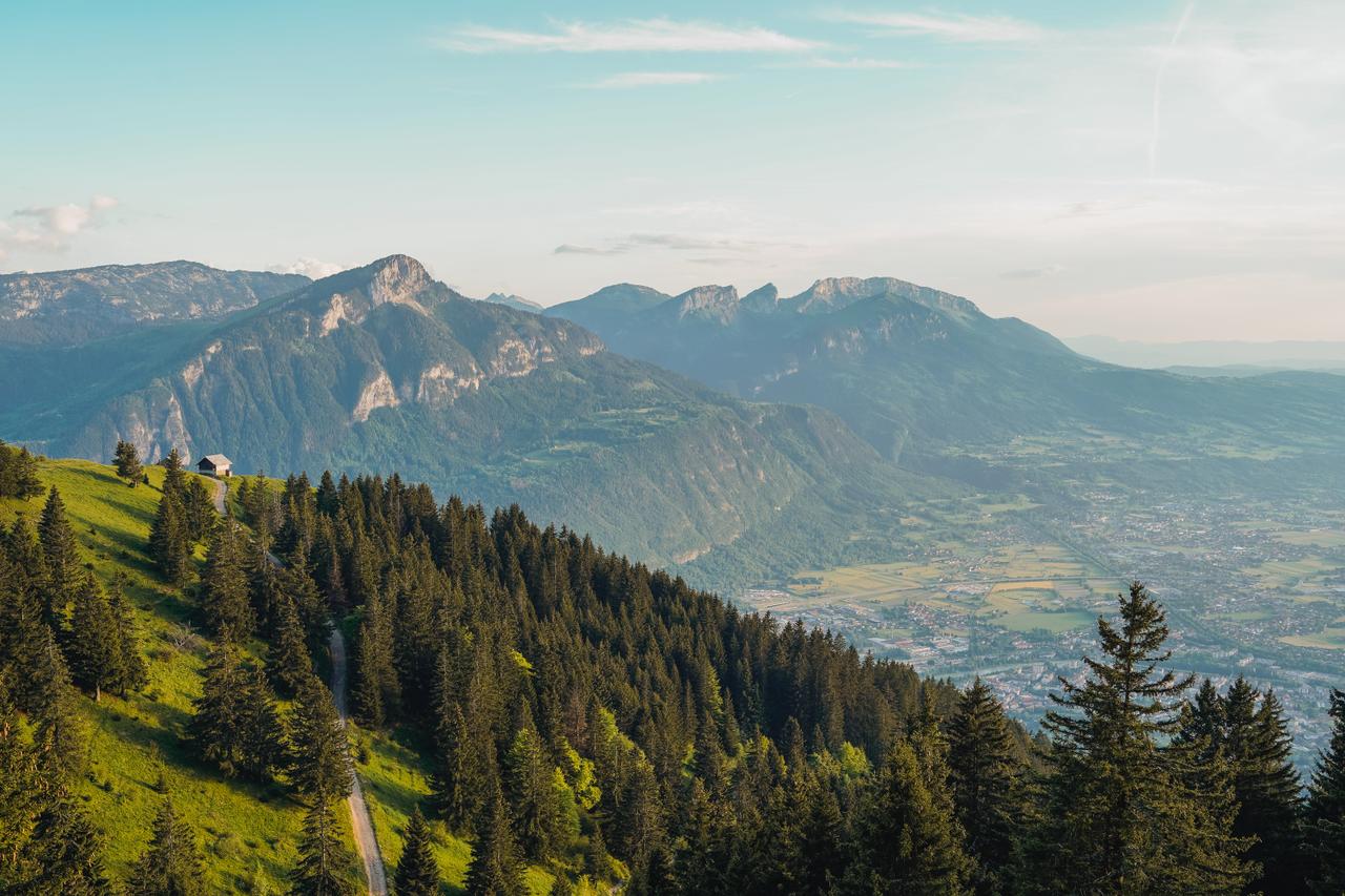 Le Môle, un phare haut-savoyard face au mont Blanc