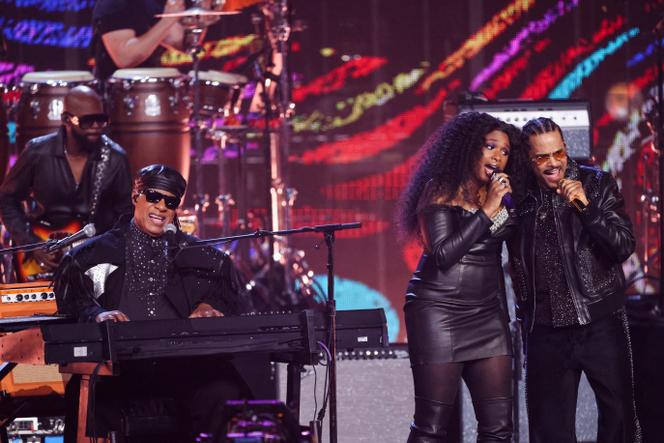 Stevie Wonder tributes Sly Stone to kick off the 2025 Rock & Roll Hall ...