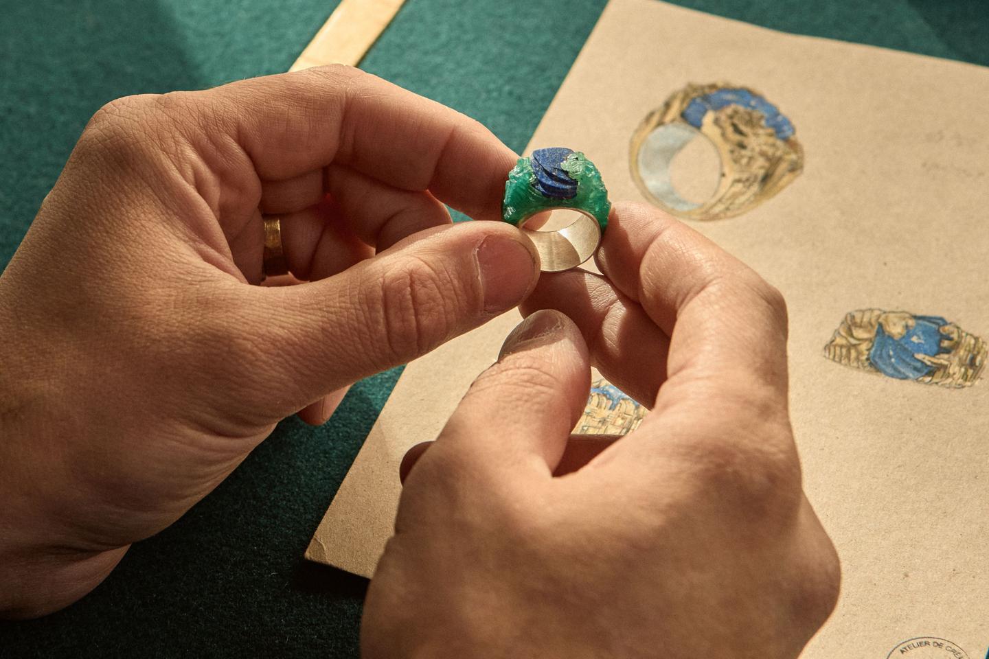 Chez Atelier Karl Mazlo, joaillier fan de métal