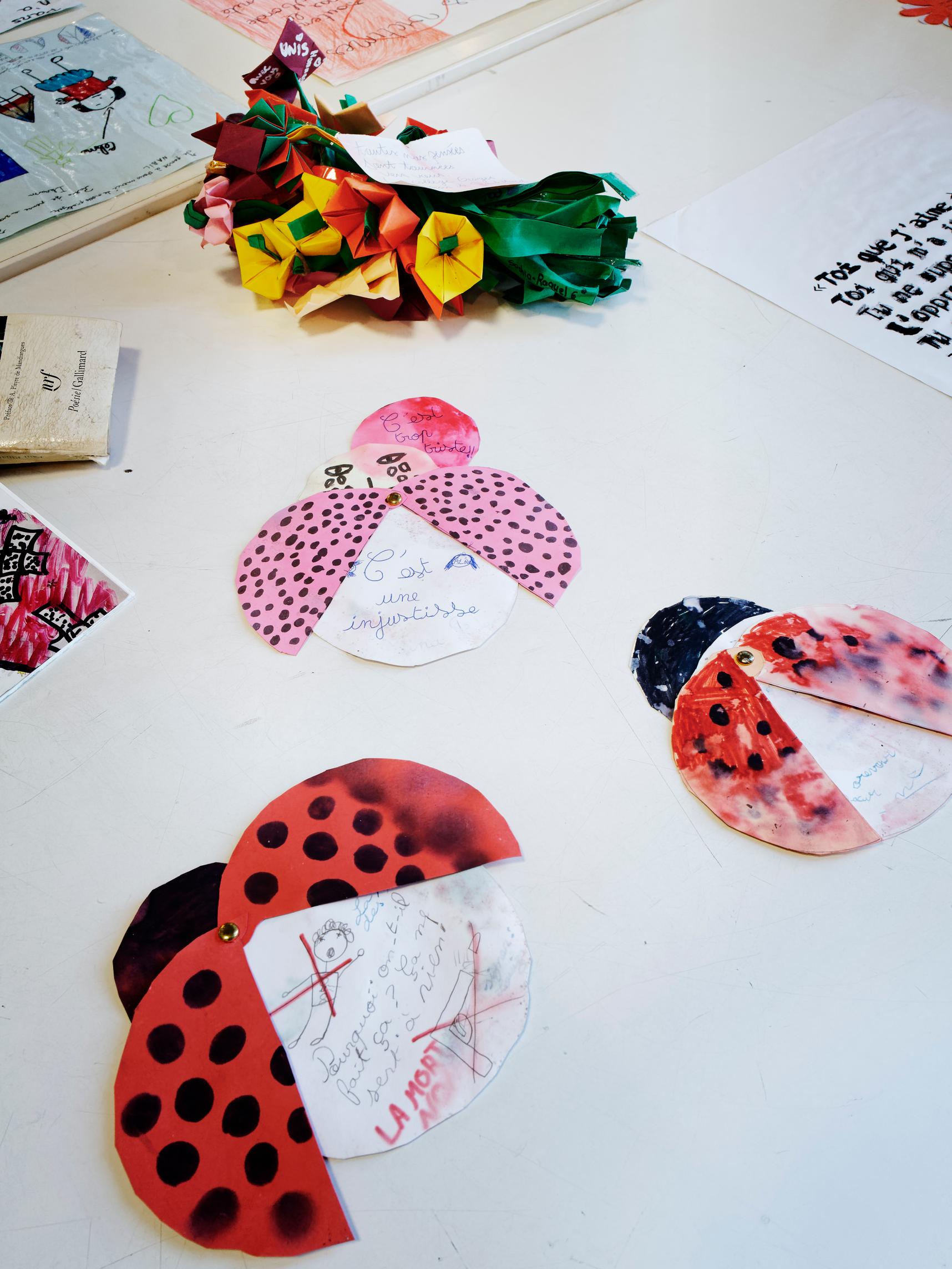 Les registres de condoléances après le 13-Novembre, un « monument de ...