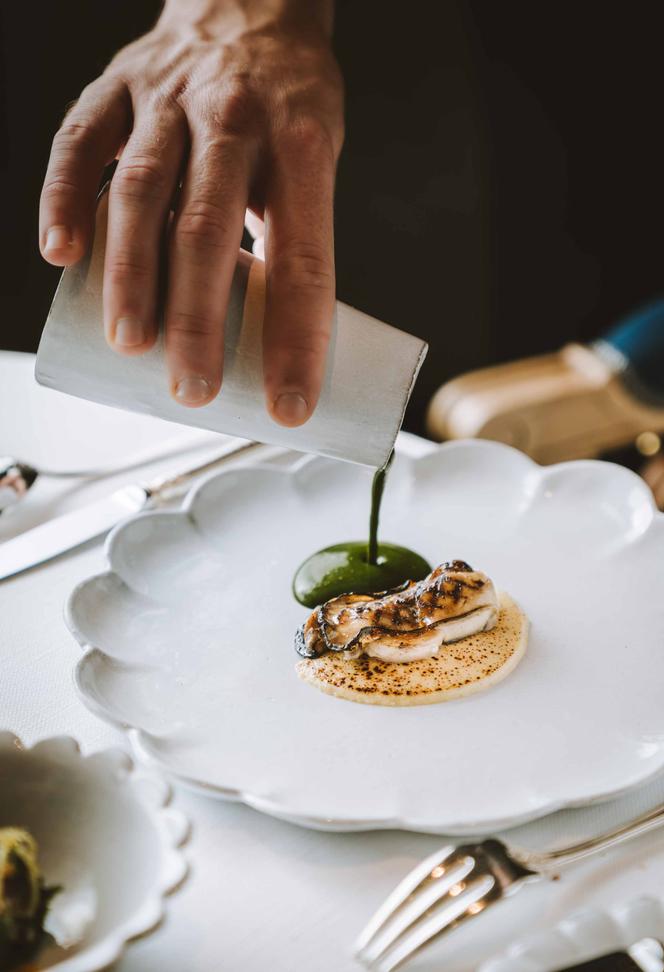 Avec la cheffe Eugénie Béziat, le palace change de saveurs