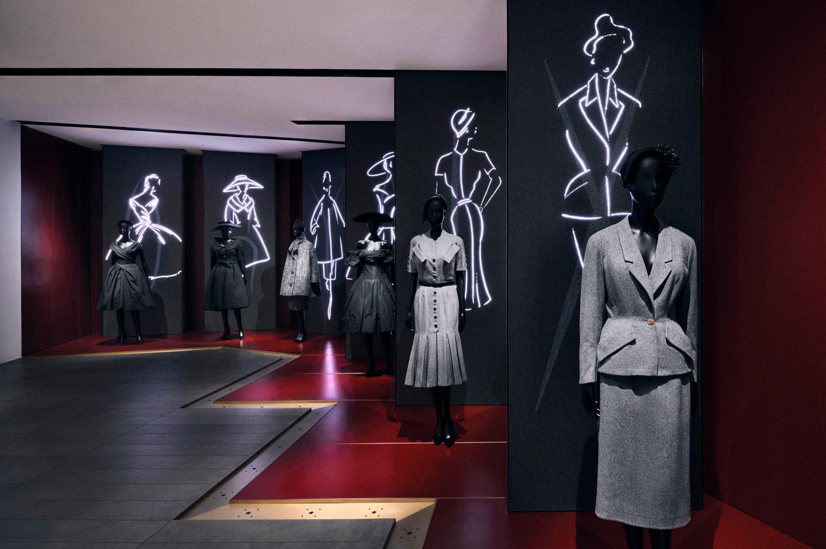 La collection Dior d’Azzedine Alaïa exposée à Paris