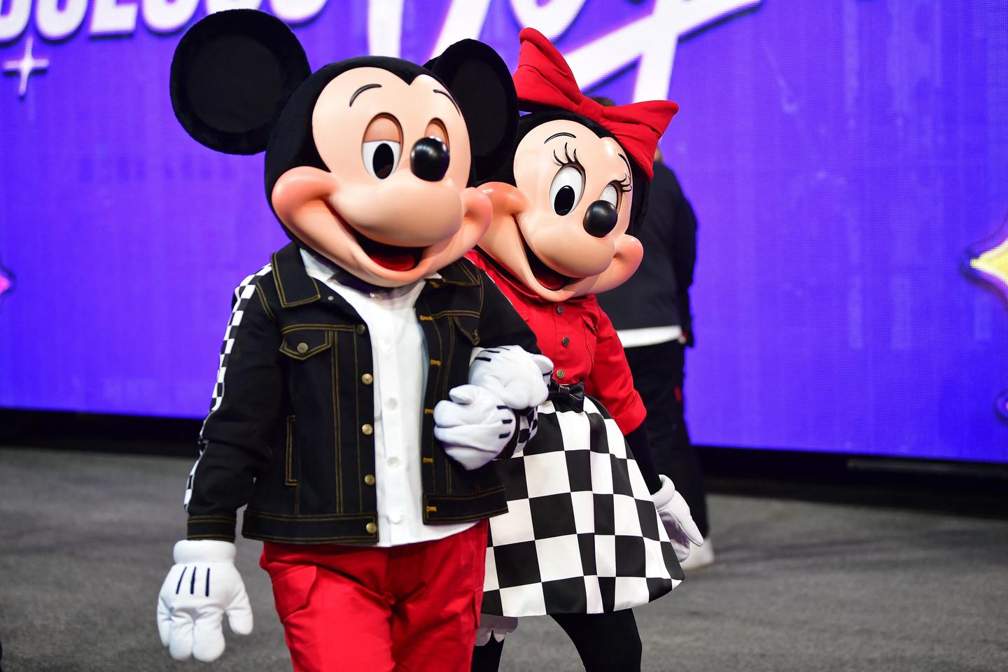 AI-generated Mickey Mouse on its way as Disney announces $1 billion ...