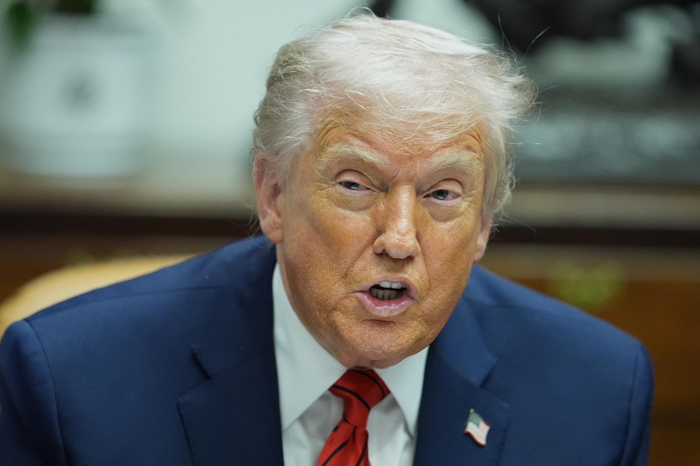 Trump exchanges 'pretty strong words' with European leaders over Ukraine