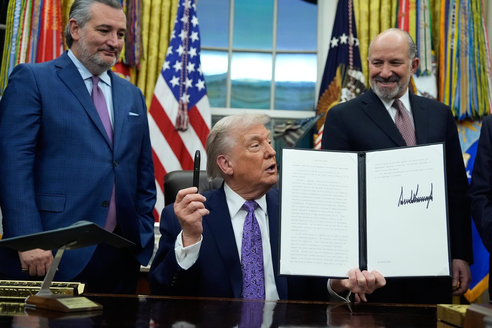 Donald Trump signe un décret pour réguler l’IA au niveau fédéral et ...