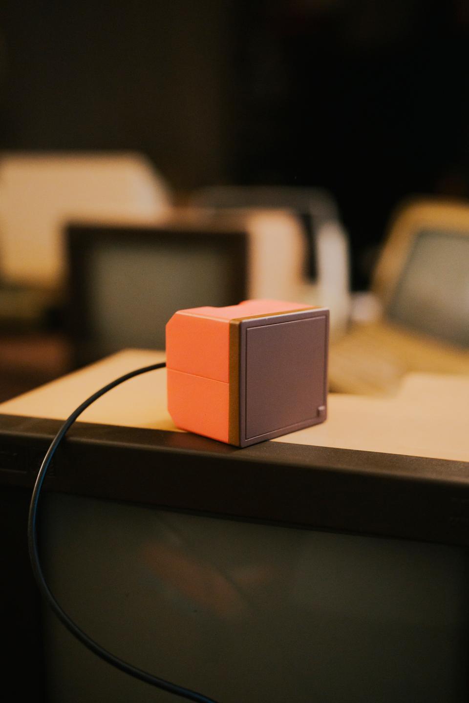 « Qui utilise un vrai Minitel ce soir ? » : une communauté de ...