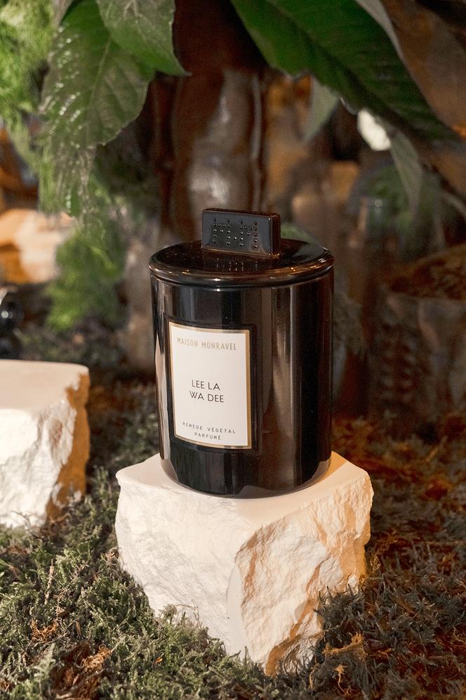 Constance et Marguerite de Monravel, à la lumière des fleurs