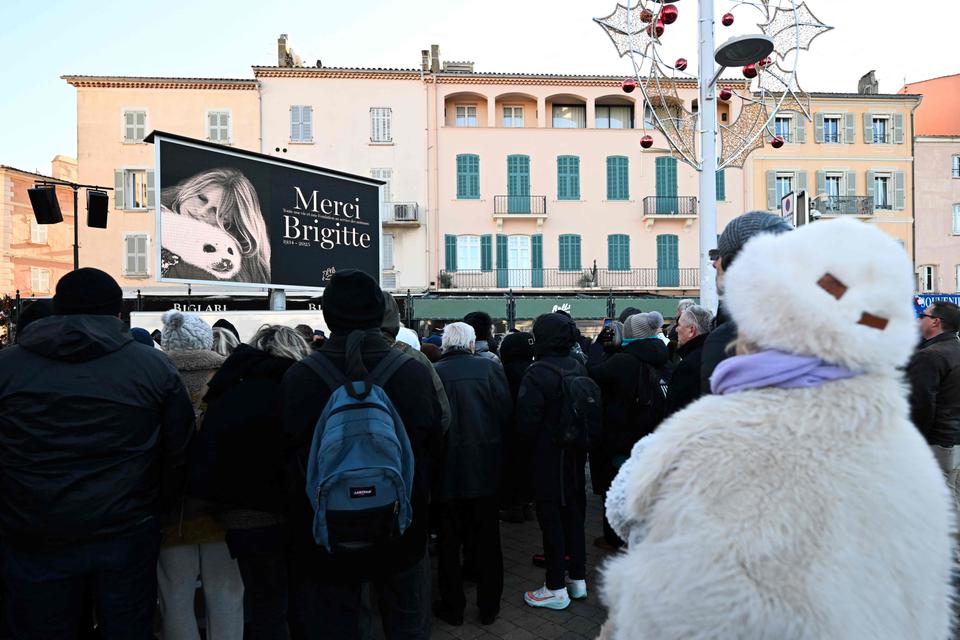 Brigitte Bardot to be buried in Saint-Tropez as cause of death revealed