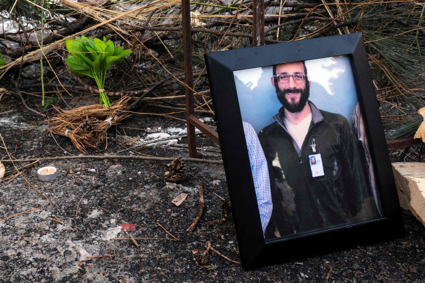 Killing of Alex Pretti by immigration agents fuels anger in traumatized ...