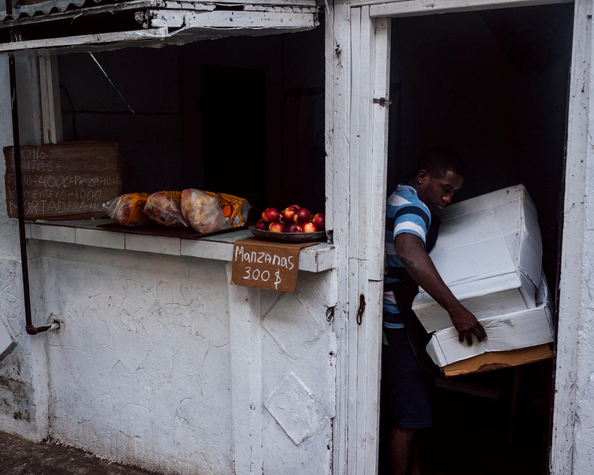 « Il ne reste plus qu’à s’en aller » : à Cuba, la vie devenue impossible