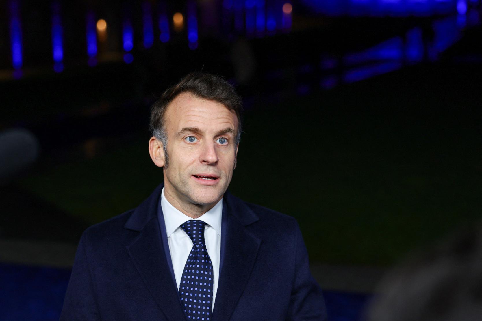 Emmanuel Macron classe LFI à « l’extrême gauche » et dénonce des ...