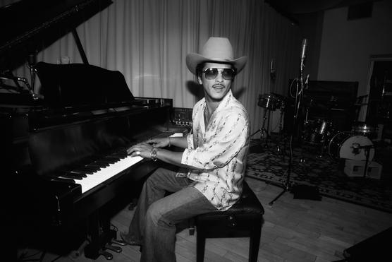 Bruno Mars, toujours aussi « feel good » avec son nouvel album « The ...
