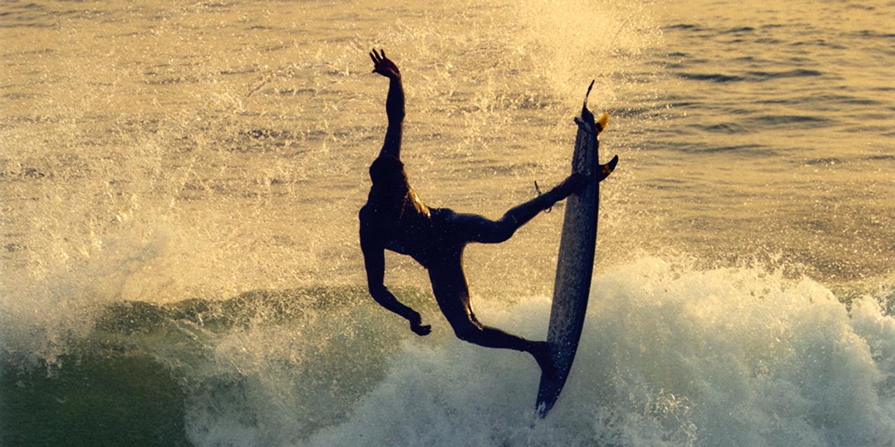 A Dakar, la nouvelle vague du surf : « C’est devenu un chemin de ...