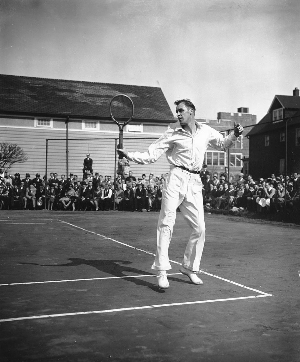 Bill Tilden, champion de tennis des années 1920, passé de la gloire à l ...